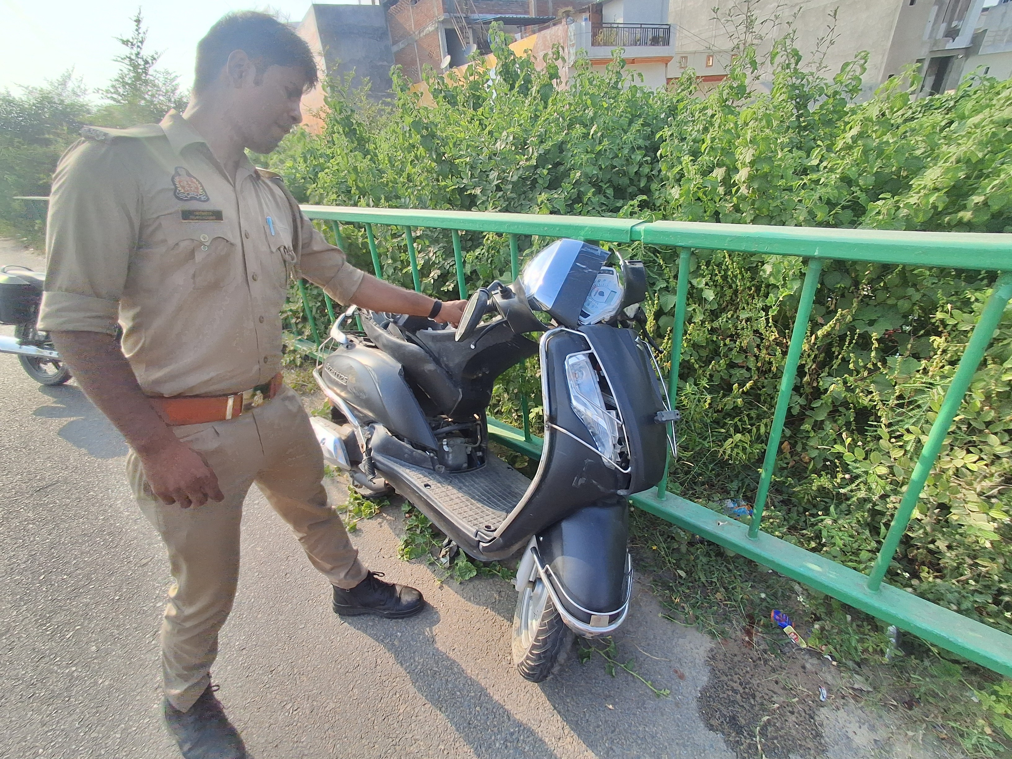 Accident on Rewa Highway in Naini, examinee seriously injured
