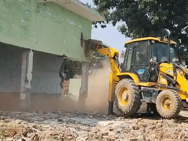 Bulldozer razes 30-year-old mosque in UP's Sambhal; Structure was built ...