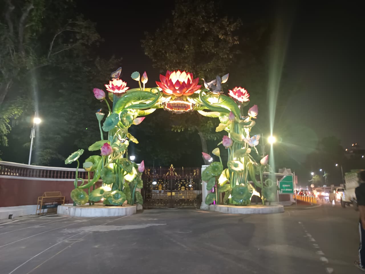 Capital lit up with lights worth 25 lakhs on Diwali Assembly-Raj Bhavan ...