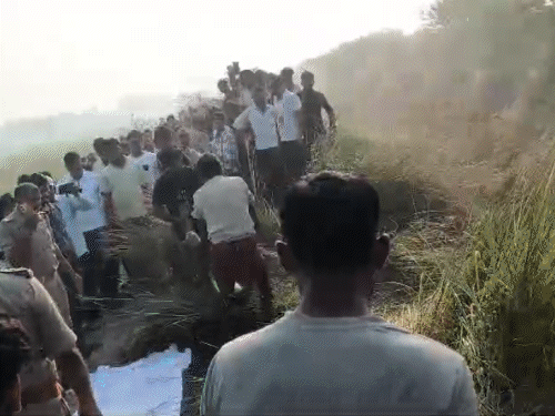 Prayagraj Student Kidnapping Murder Case | Brother Mother | प्रयागराज ...