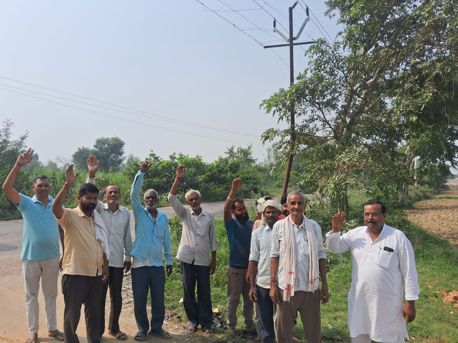 Broken electricity pole in Chitora village of Bahadurgarh | बहादुरगढ़ ...