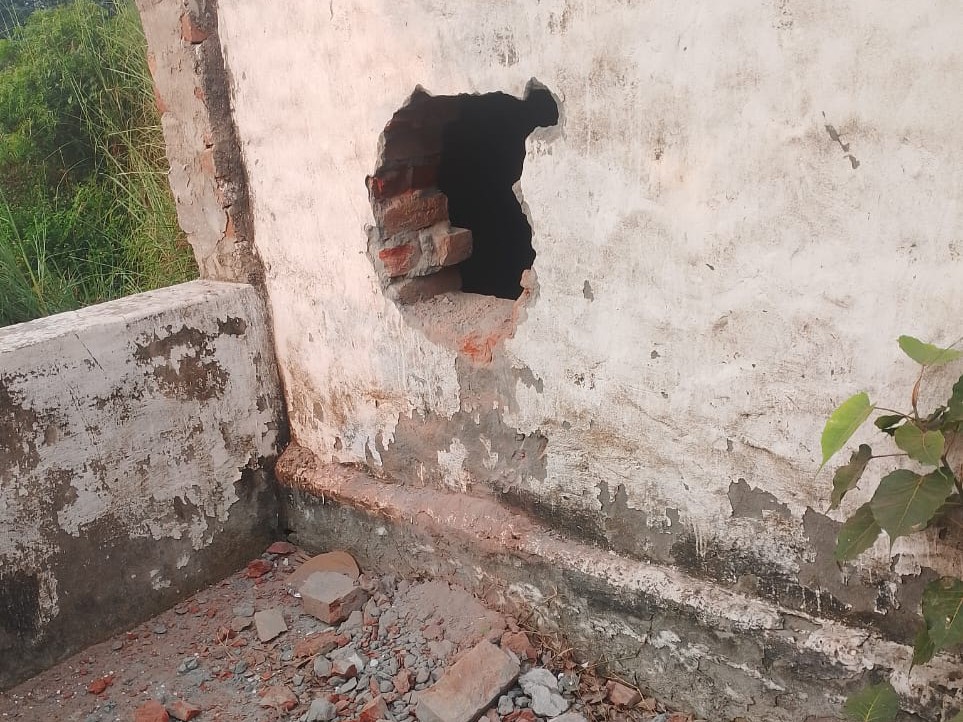 Goods including inverter-battery stolen from tube well in Chandinagar ...