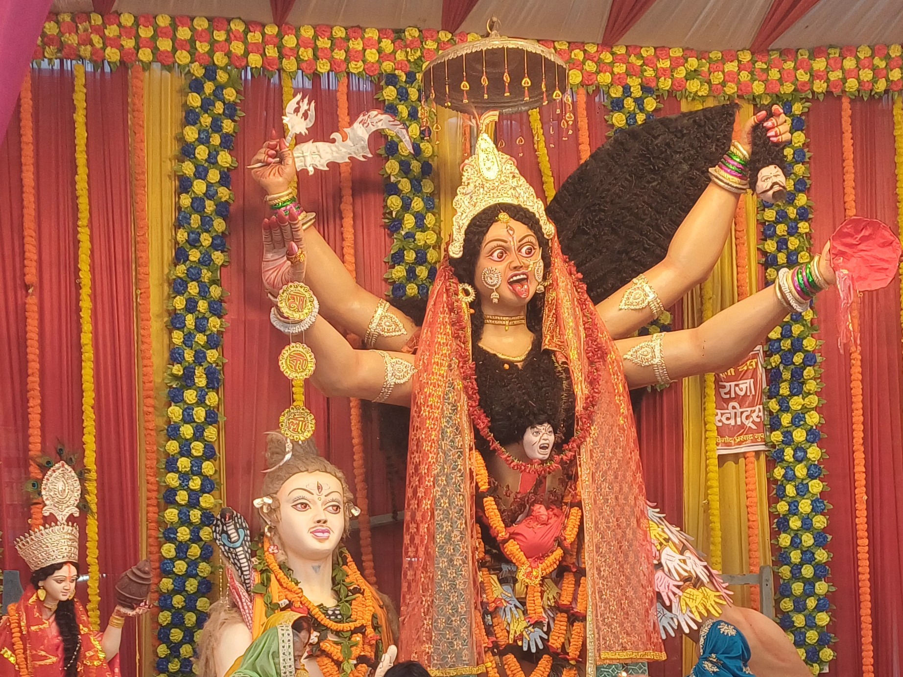 20 feet tall Bam Kali statues in Munger | मुंगेर में 20 फीट ऊंची बम ...