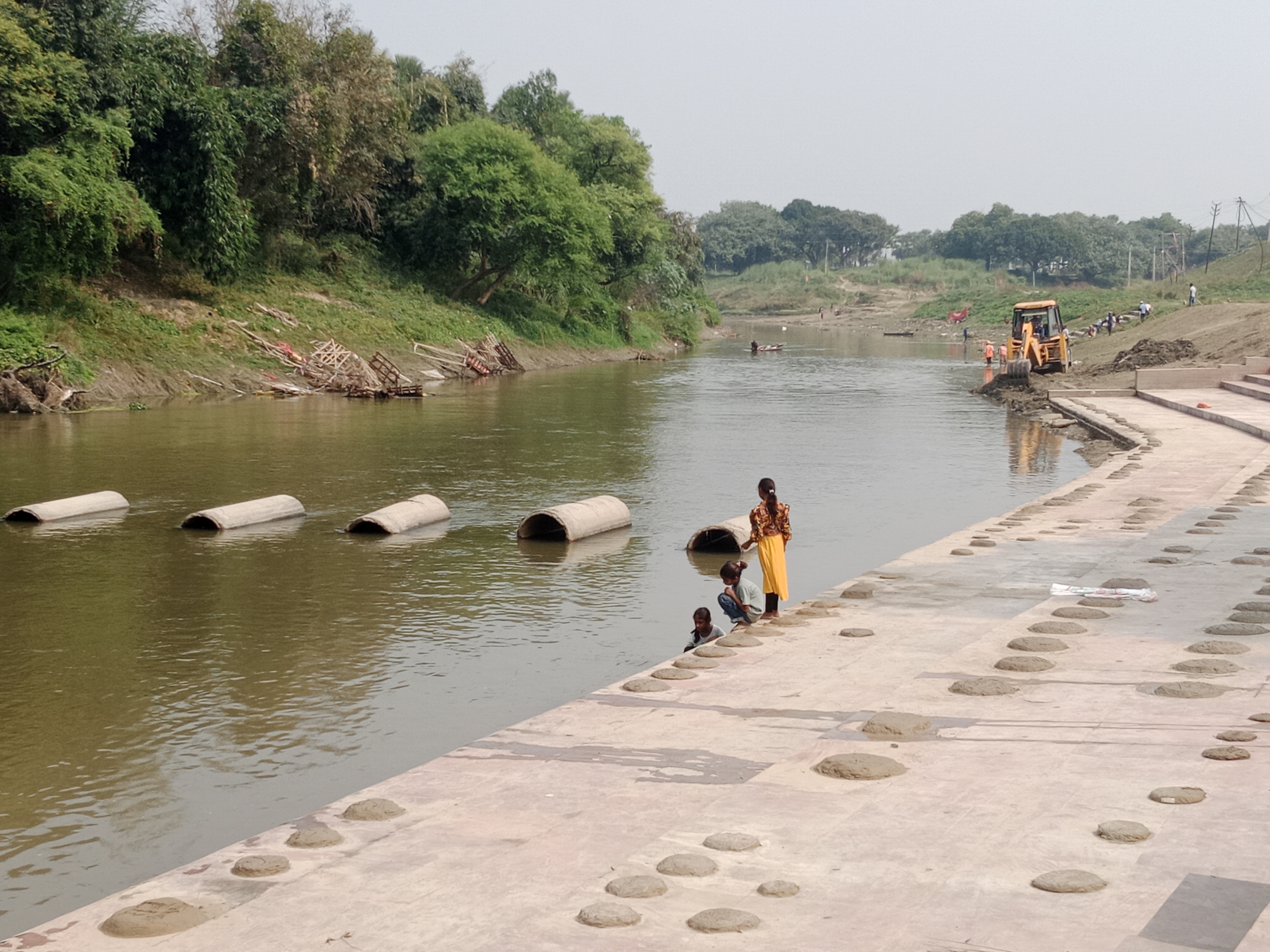 Preparations for Chhath festival in full swing in Muhammadabad Gohna