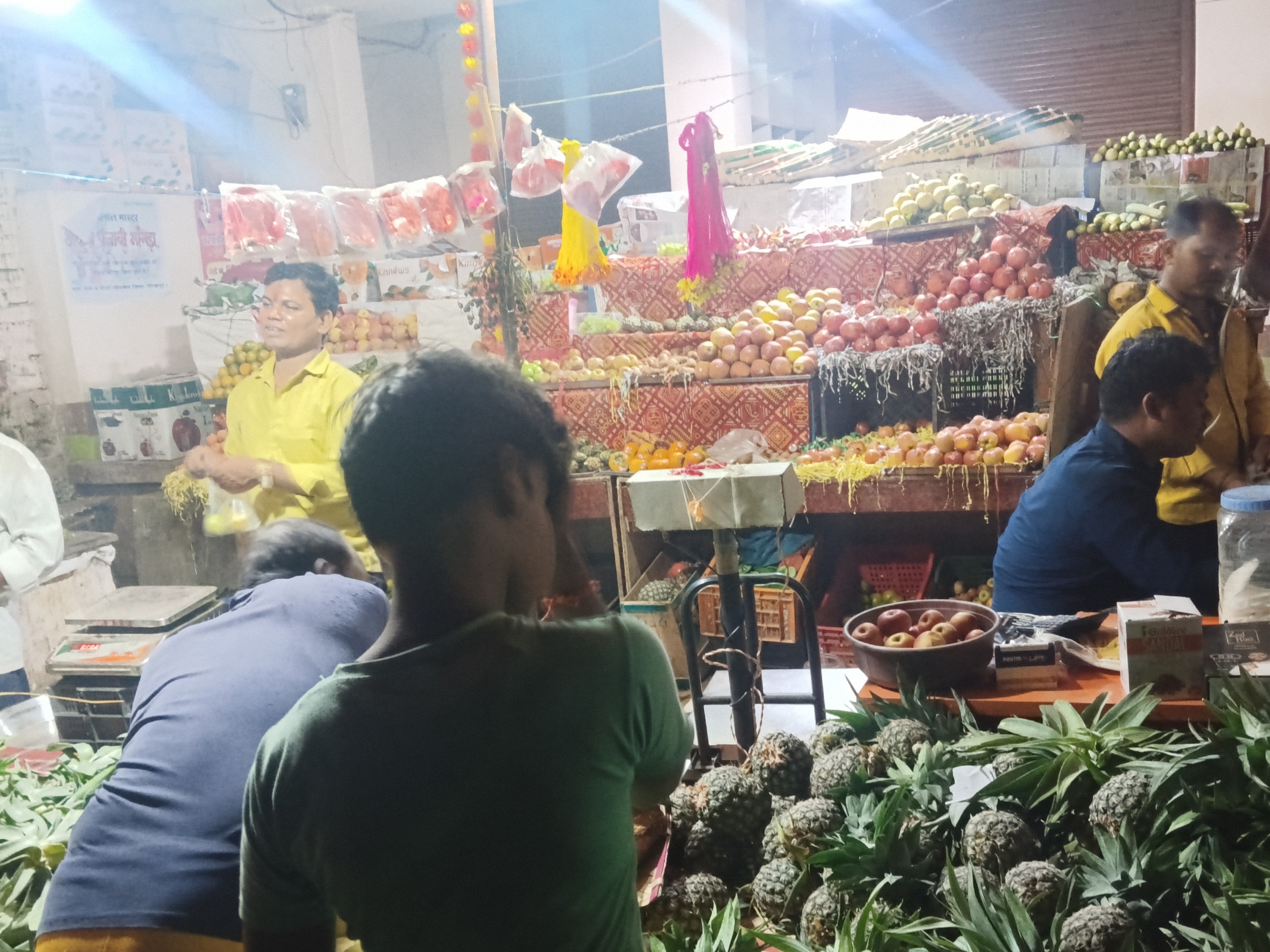 Cleaning and lighting of Chhath Ghats intensified