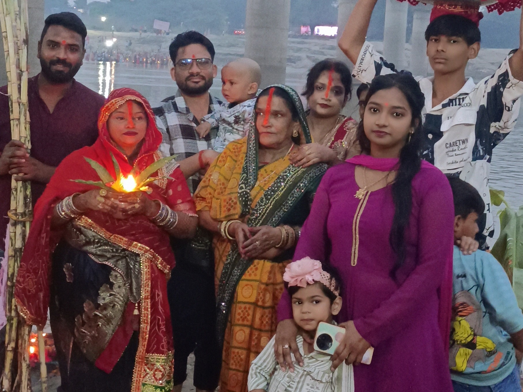 Women worshipped Chhathi Mata on the occasion of Chhath Mahaparva. | छठ ...