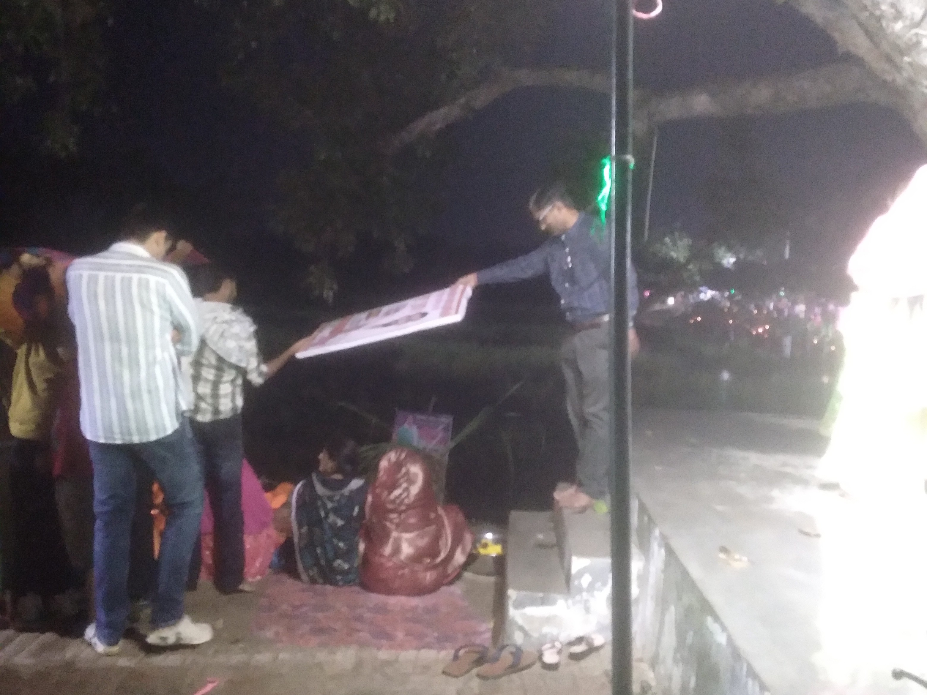 Light rain in Gagaha on Chhath festival | छठ महापर्व पर गगहा में हल्की ...