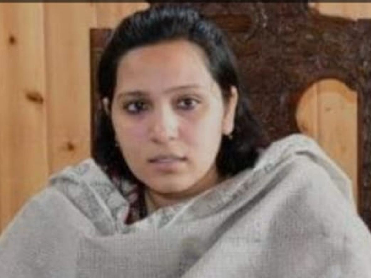 IAS Kritika Jyotsna is the new DM of Basti.