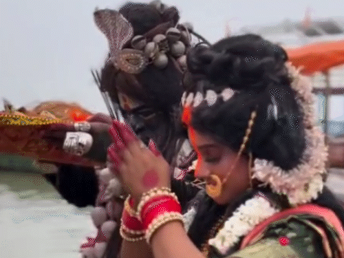 Varanasi Chhath Puja 2025 LIVE Photos Update; Lucknow Kanpur ...