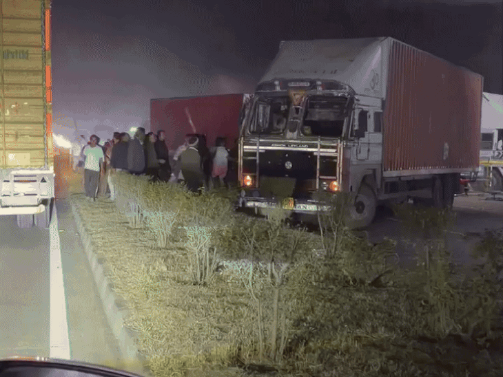 Truck drivers expose extortion at RTO checkposts in MP: Officer fled in ...