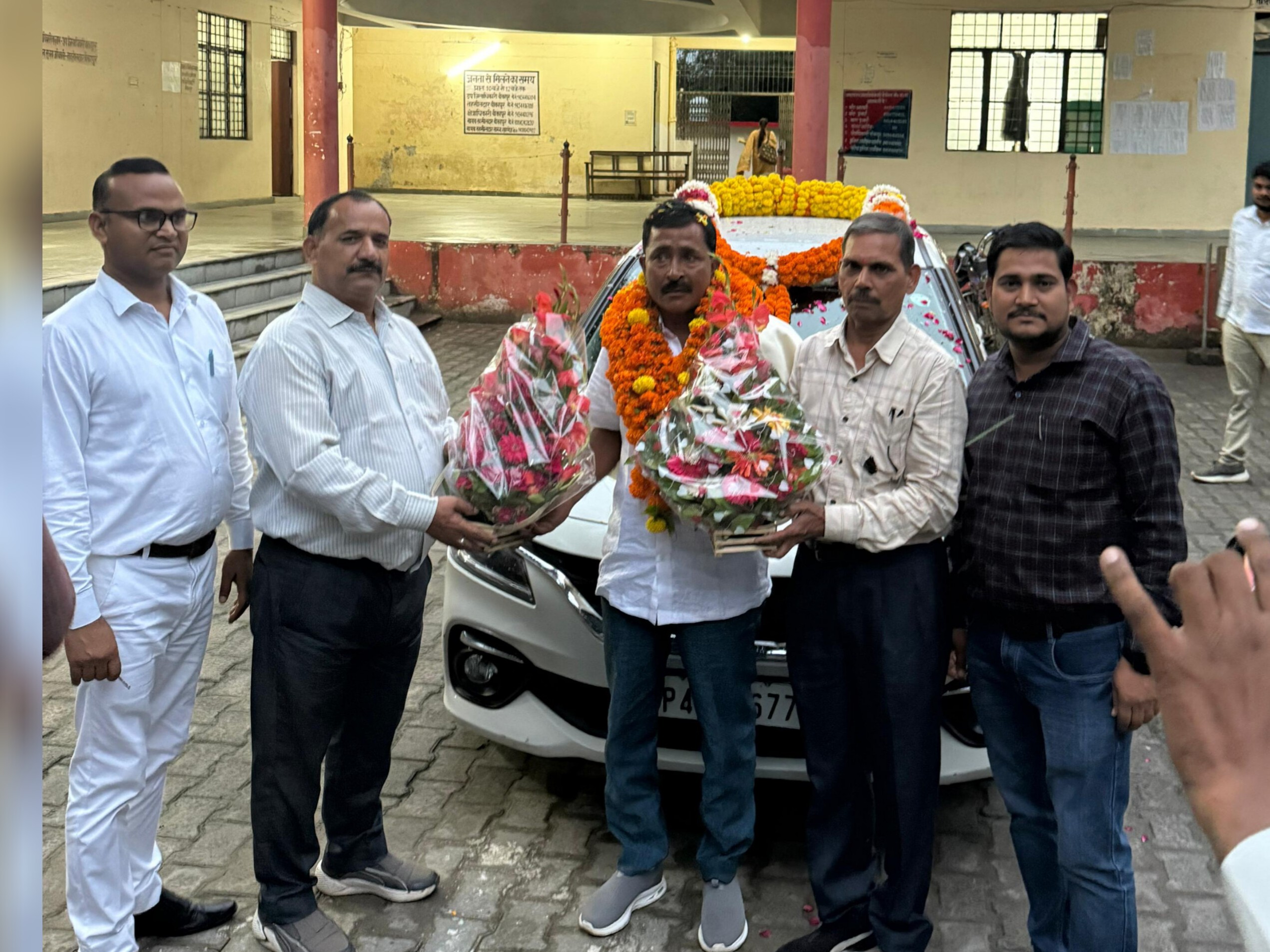 Lekhpal retired in Bikapur, Ayodhya
