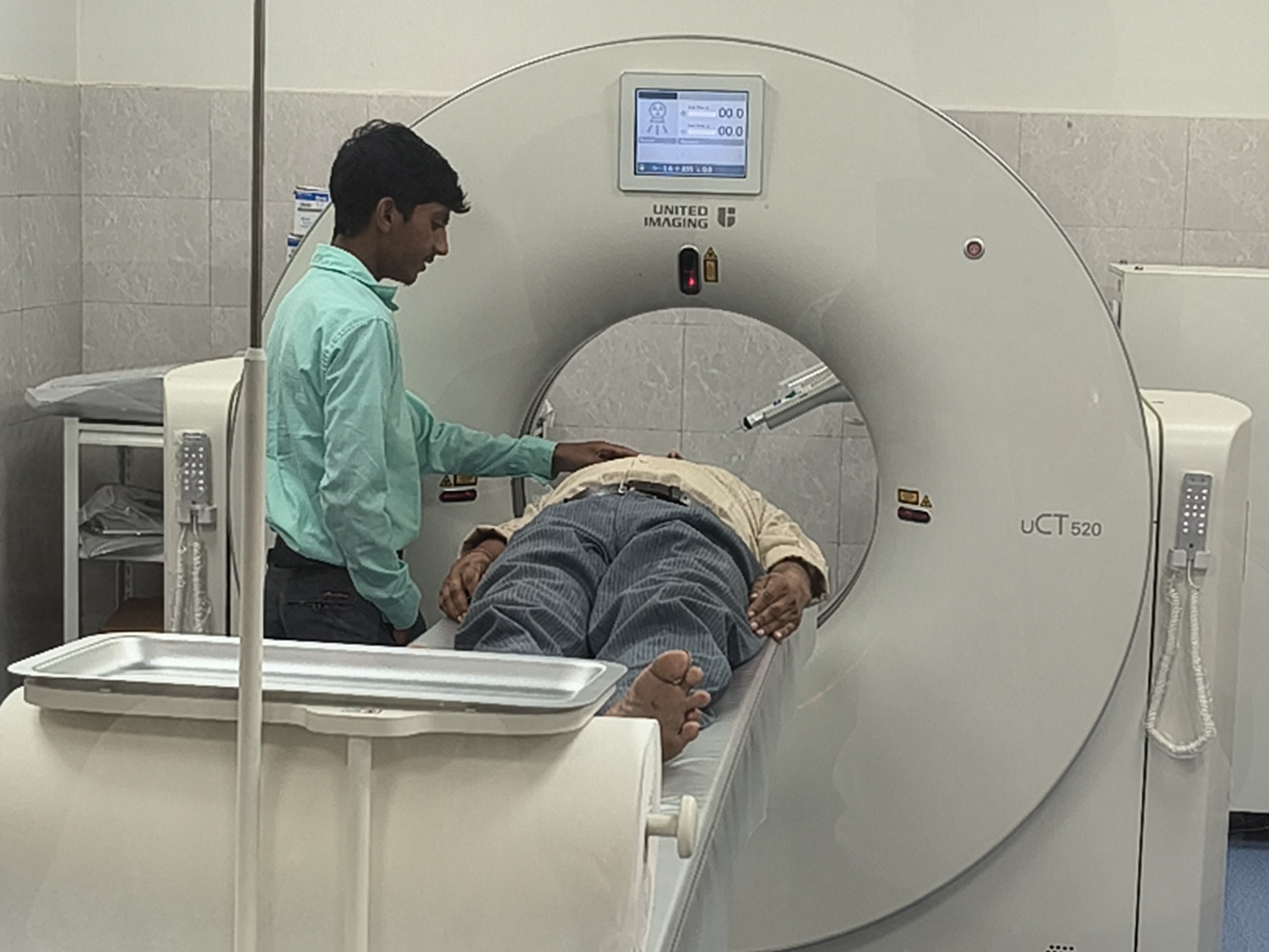 360 CT scan at Etah Medical College | एटा के मेडिकल कॉलेज में 360 सीटी ...
