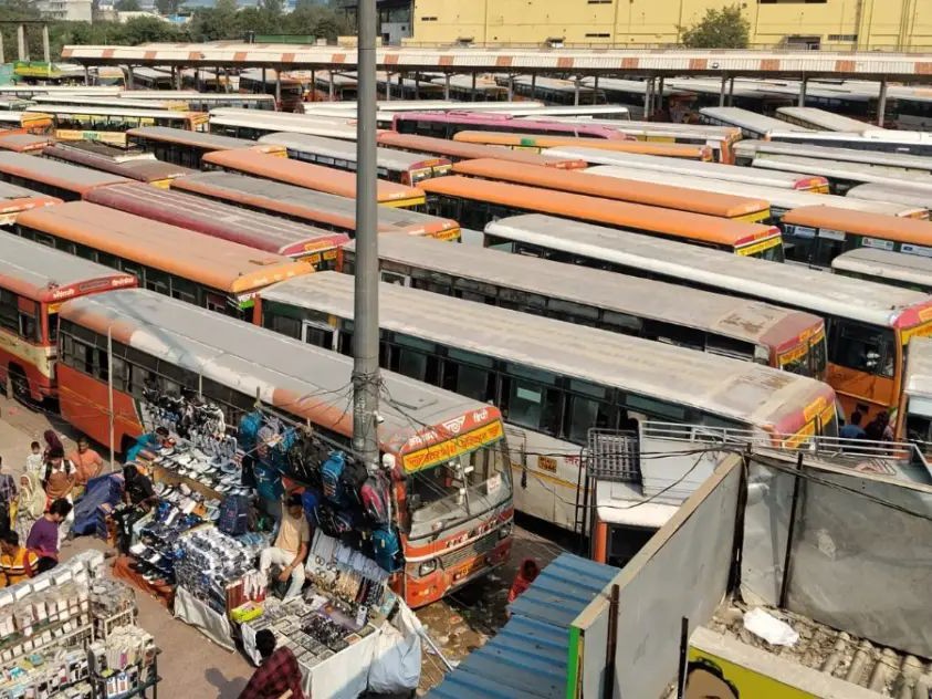 300 roadways buses reserved in Hapur | हापुड़ में 300 रोडवेज बसें ...