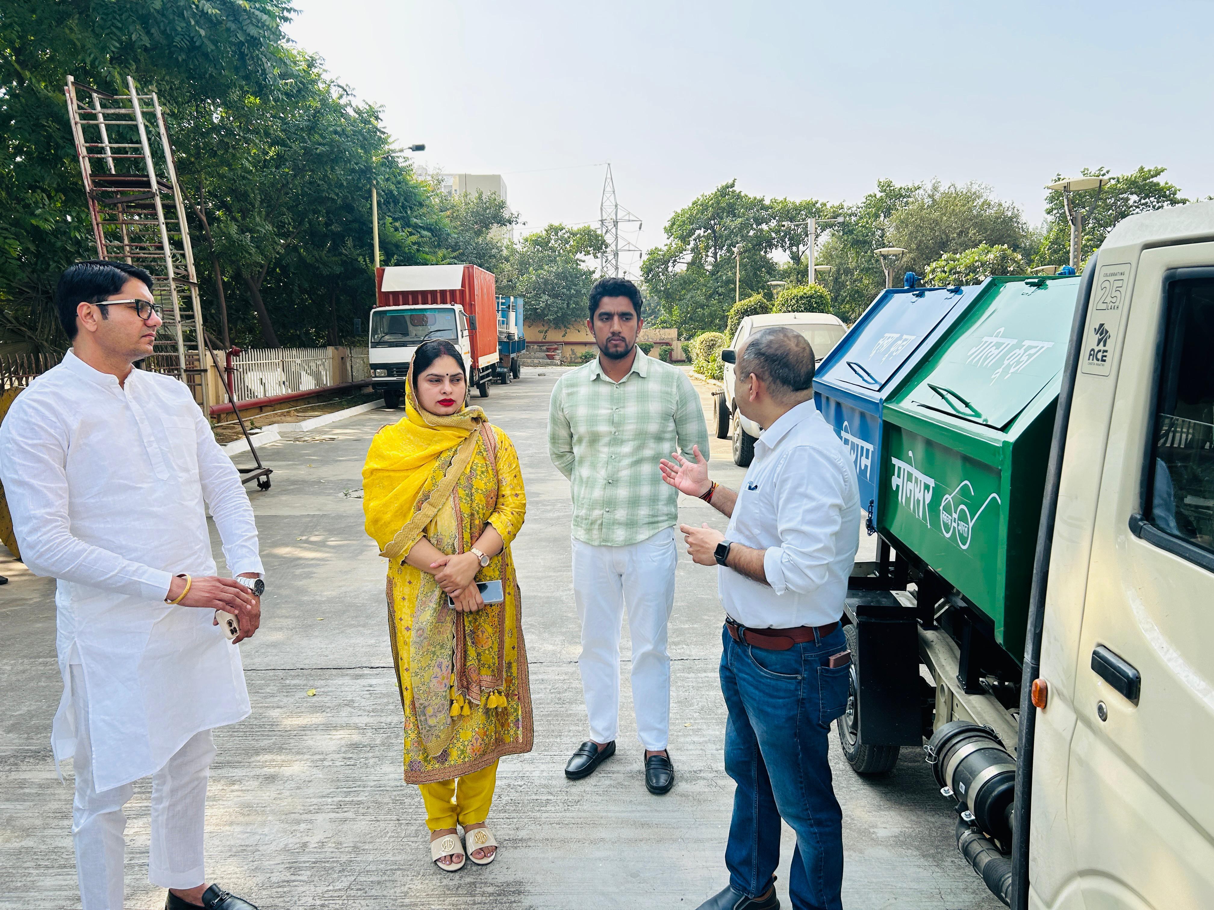 Mayor Indrajit Kaur Yadav and Commissioner Ayush Sinha Inspect Garbage ...
