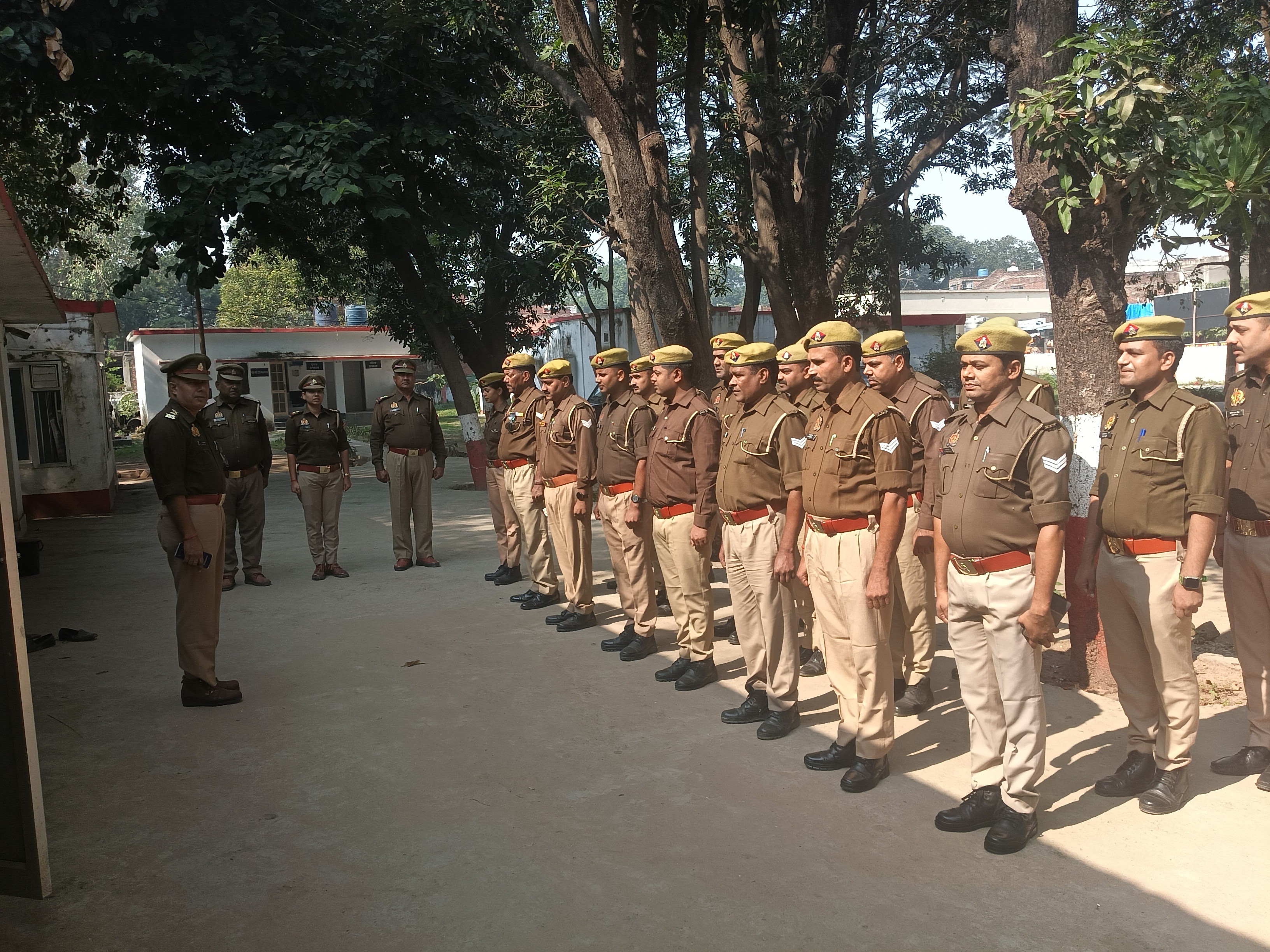 Vande Mataram program at Atrauli police station in Hardoi | हरदोई के ...
