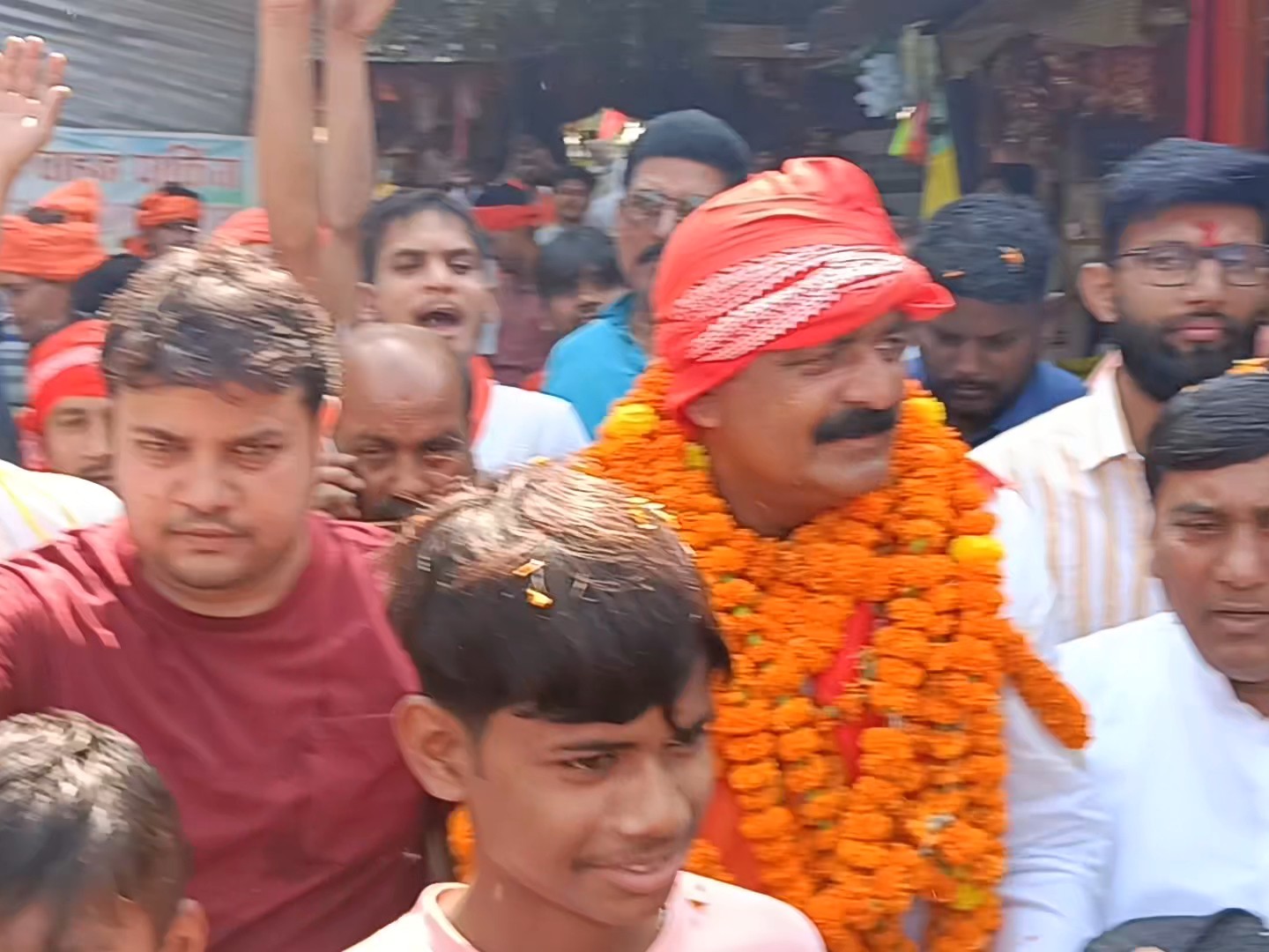 Wherever I go I find a sea of young people – Jama Khan | जहां जा रहा ...