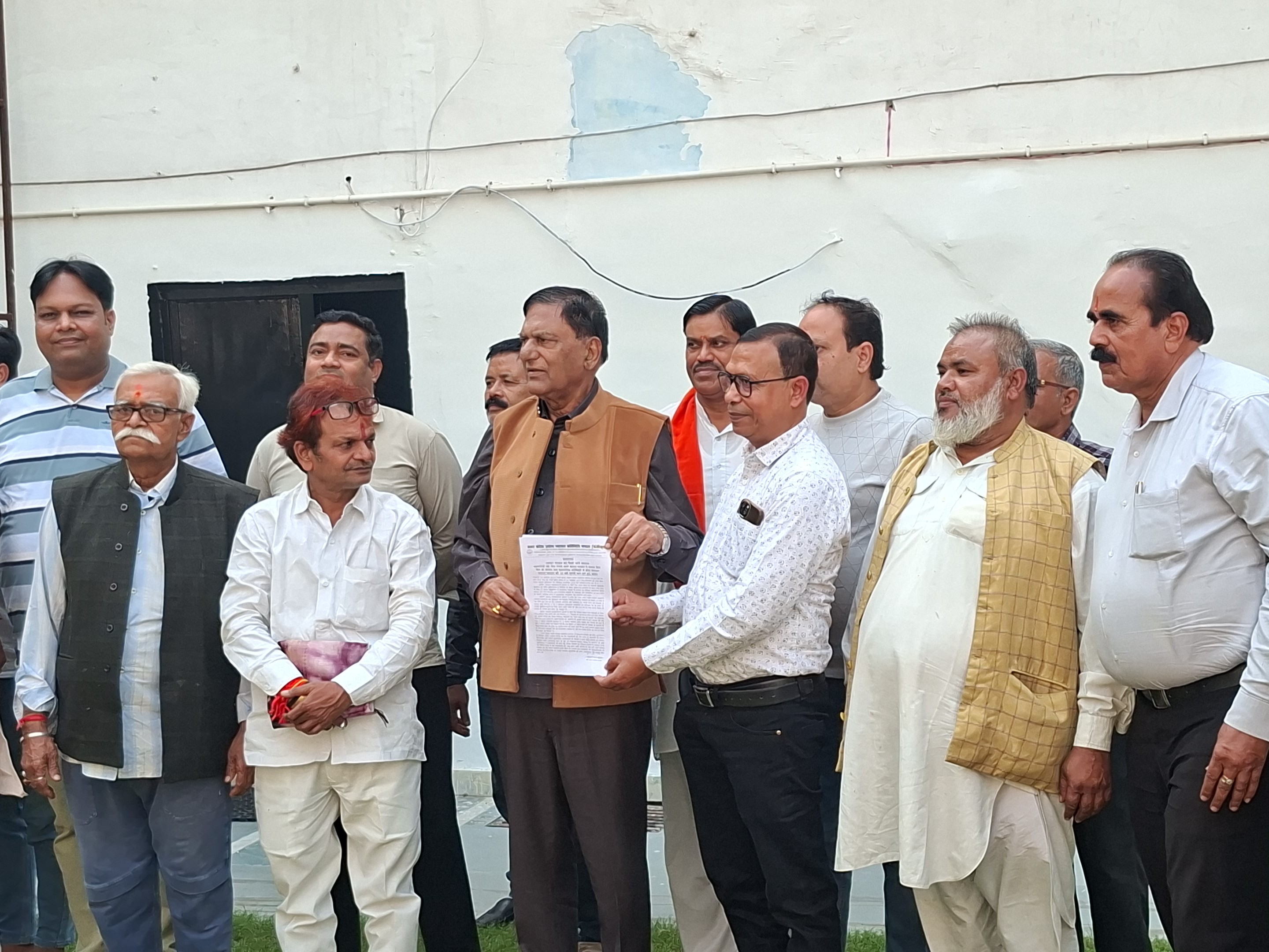 Banwari Lal Kanchal listened to complaints on trader problems ...