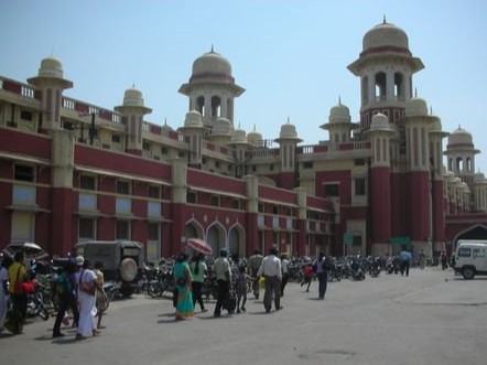 Platforms changed at Lucknow Junction after Vande Bharat inauguration ...