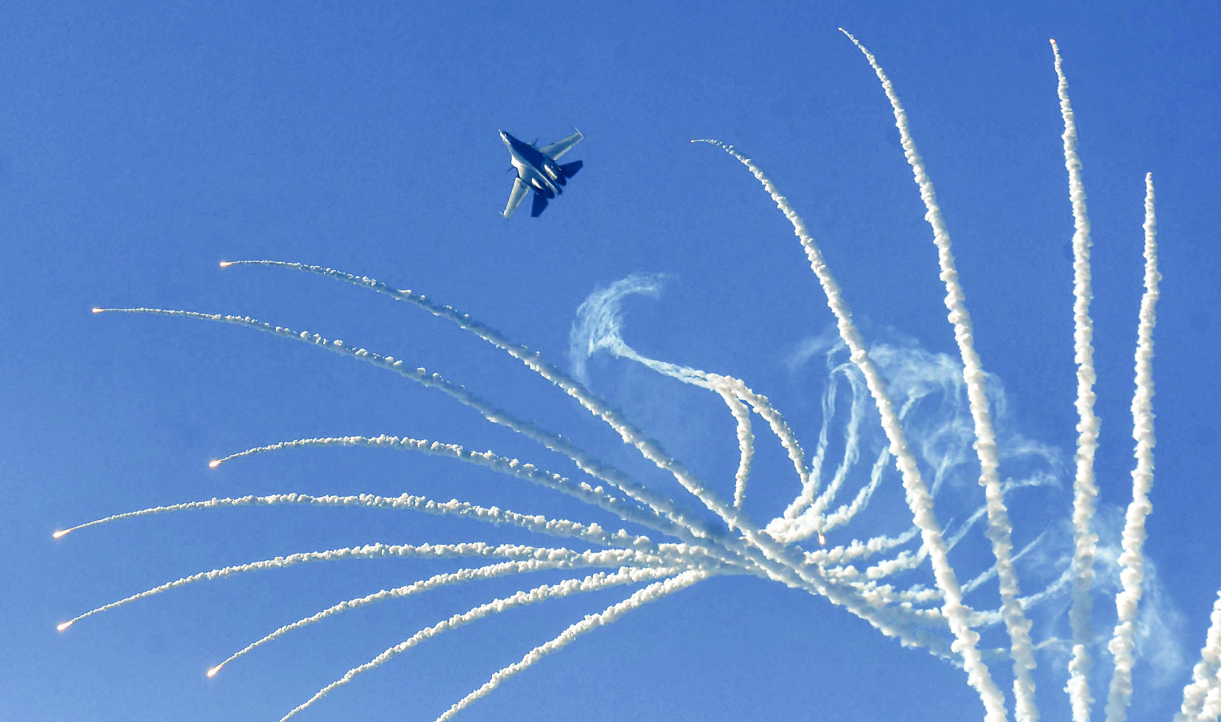 Indian Air Force marks 93rd Foundation Day; 75 aircraft soar over ...