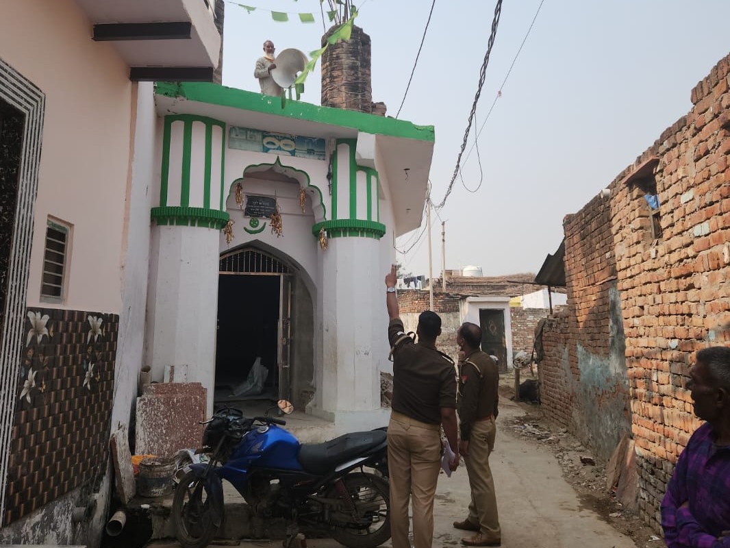 Loudspeakers removed from temples and mosques in Bamrauli Katara ...