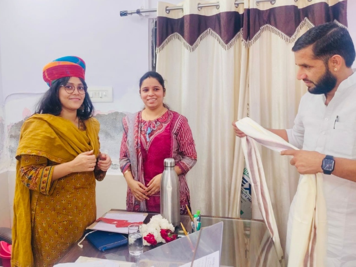 Trainee IAS Neha Rajput took charge as VDO
