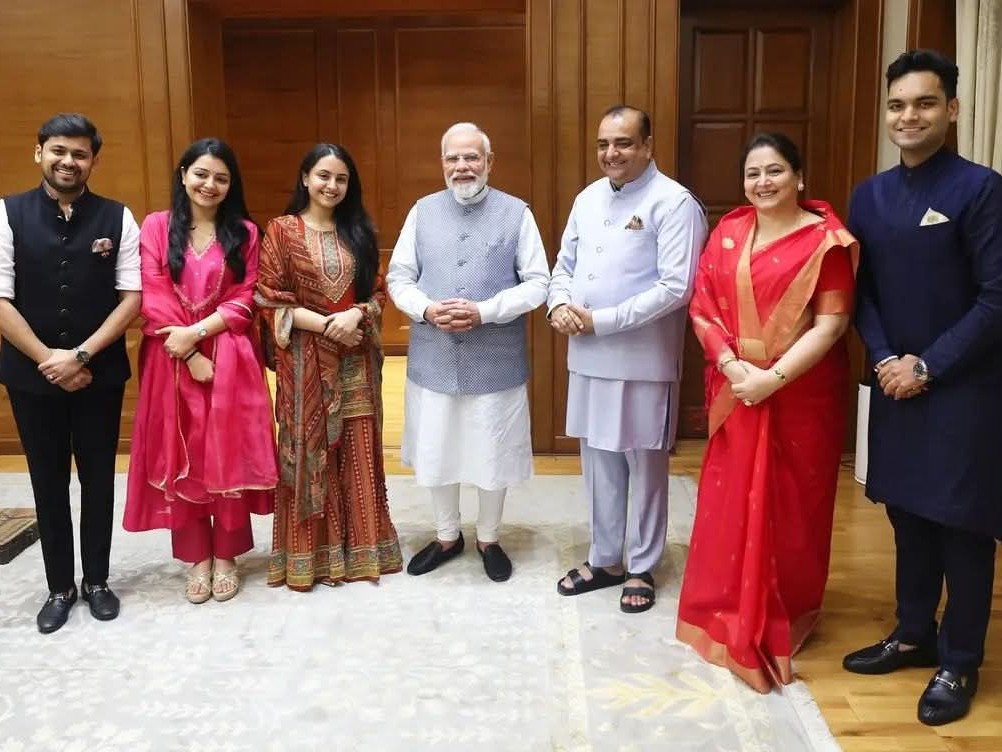 MLA Akash Saxena and his family met PM Modi.