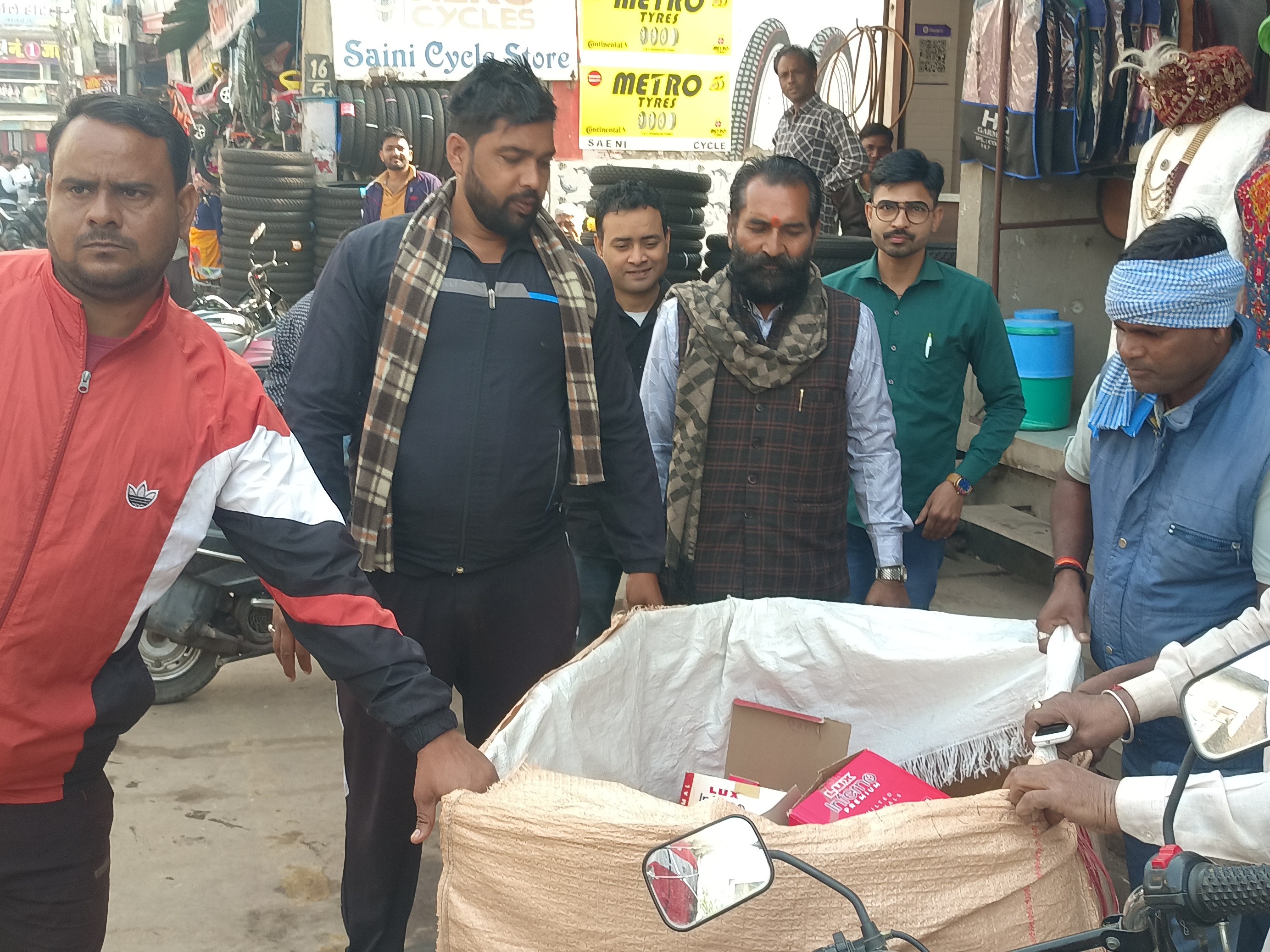 Encroachment removed from Sikandra Road, Raj Bazaar and High School ...