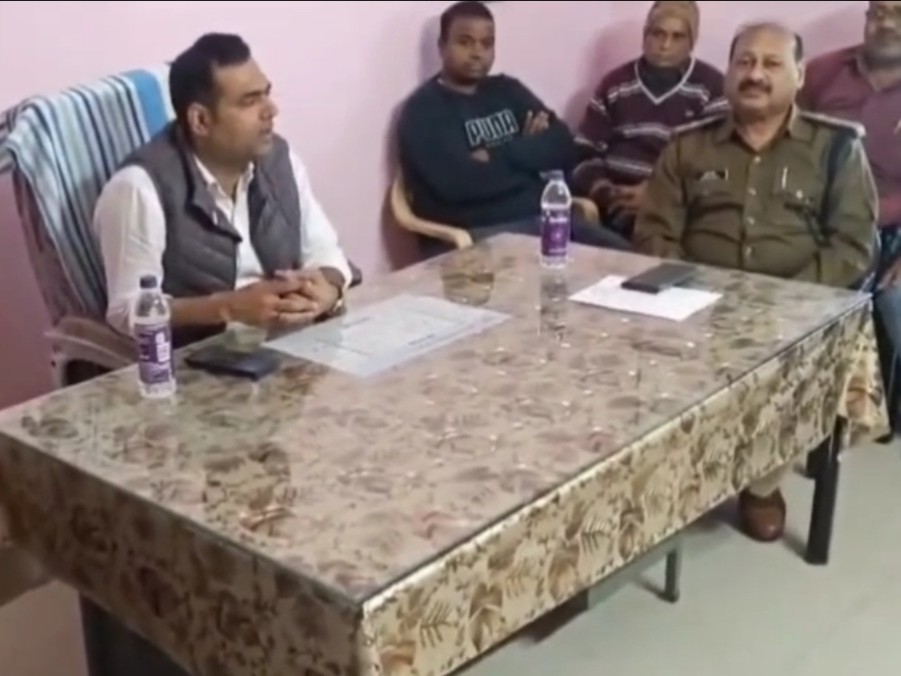 Paddy procurement started in Bhitarwar Mandi under police surveillance ...