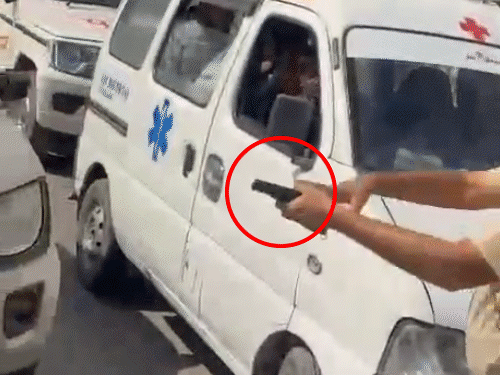 Outrage over the murder of businessman Ramesh Inani | SHO ने भीड़ पर ...