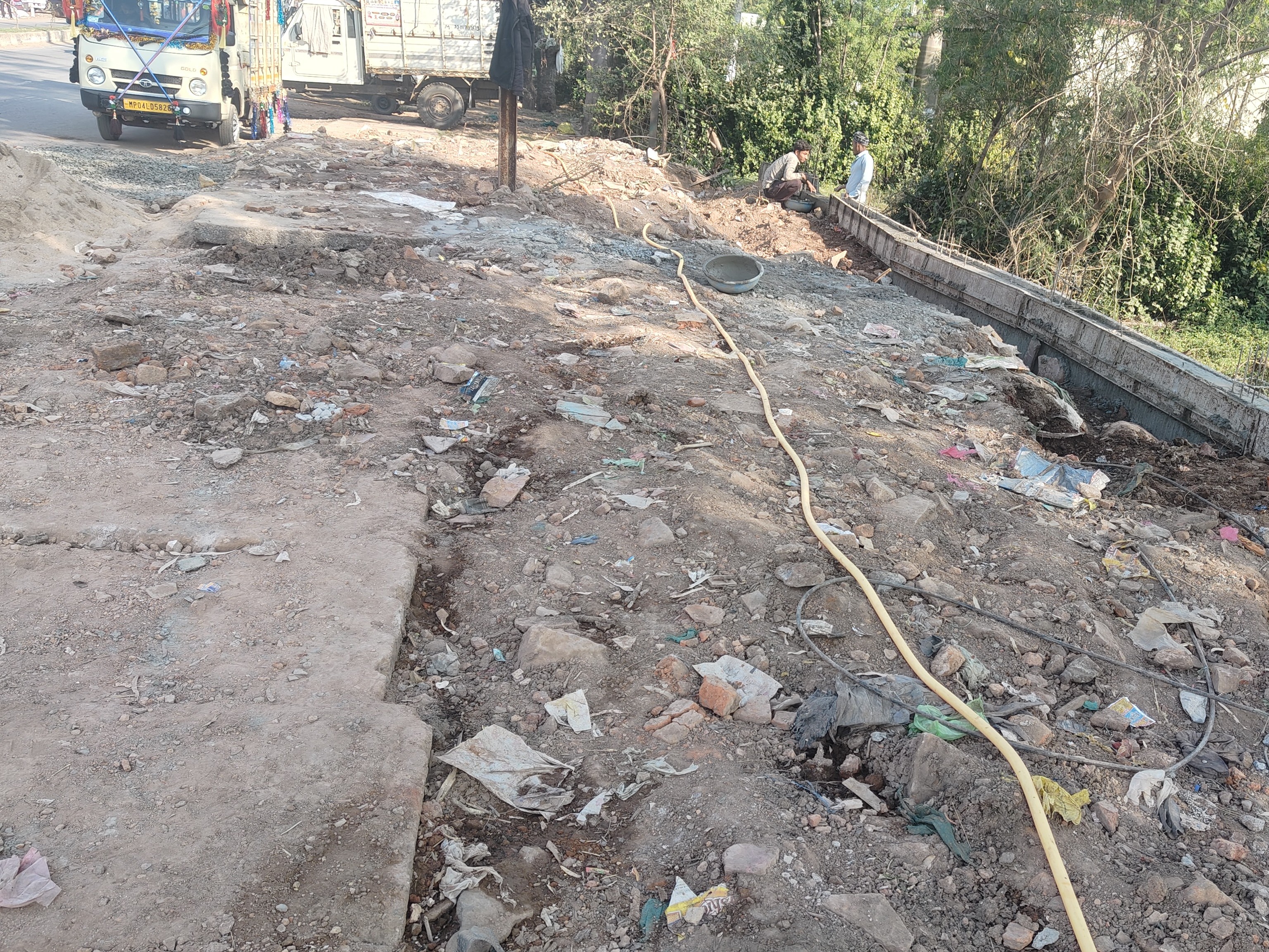43 shops being built in Raisen after encroachments are removed | रायसेन ...