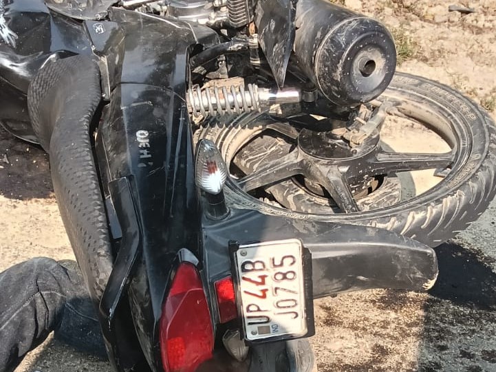 Two bikes collide in Amethi, two dead | अमेठी में दो बाइकों की भिड़ंत ...