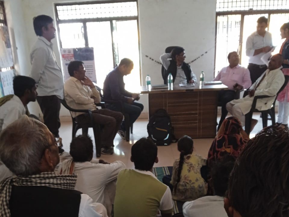 Chaupal on pension-ration card problems in Shamsabad | शमसाबाद में ...