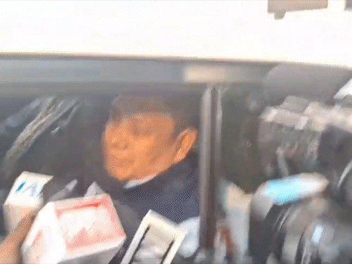 Nitish Kumar set to take CM oath for 10th time; BJP, JDU finalise ...