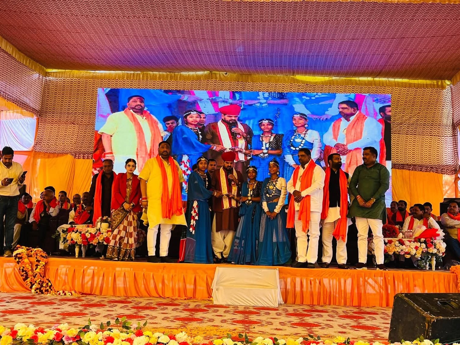 Felicitation ceremony of meritorious students in Balrampur | बलरामपुर ...