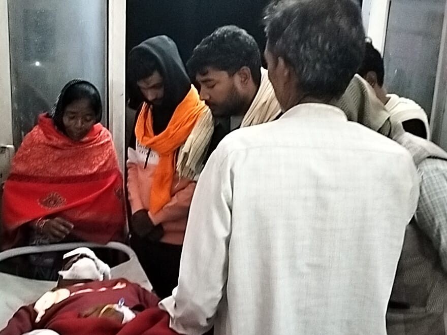 E-rickshaw-bike collision in Unnao, driver killed news | उन्नाव में ई-रिक्शा-बाइक की टक्कर, चालक ...