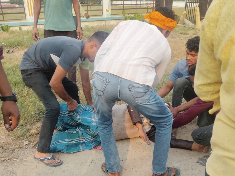 Middle-aged man dies in road accident in Fatehpur Mandav | फतेहपुर ...