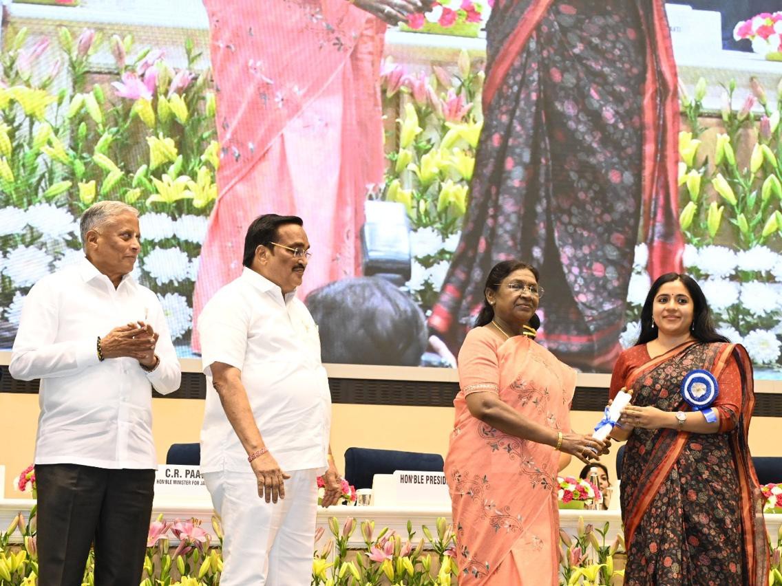 Khargone is the best district in the western region.