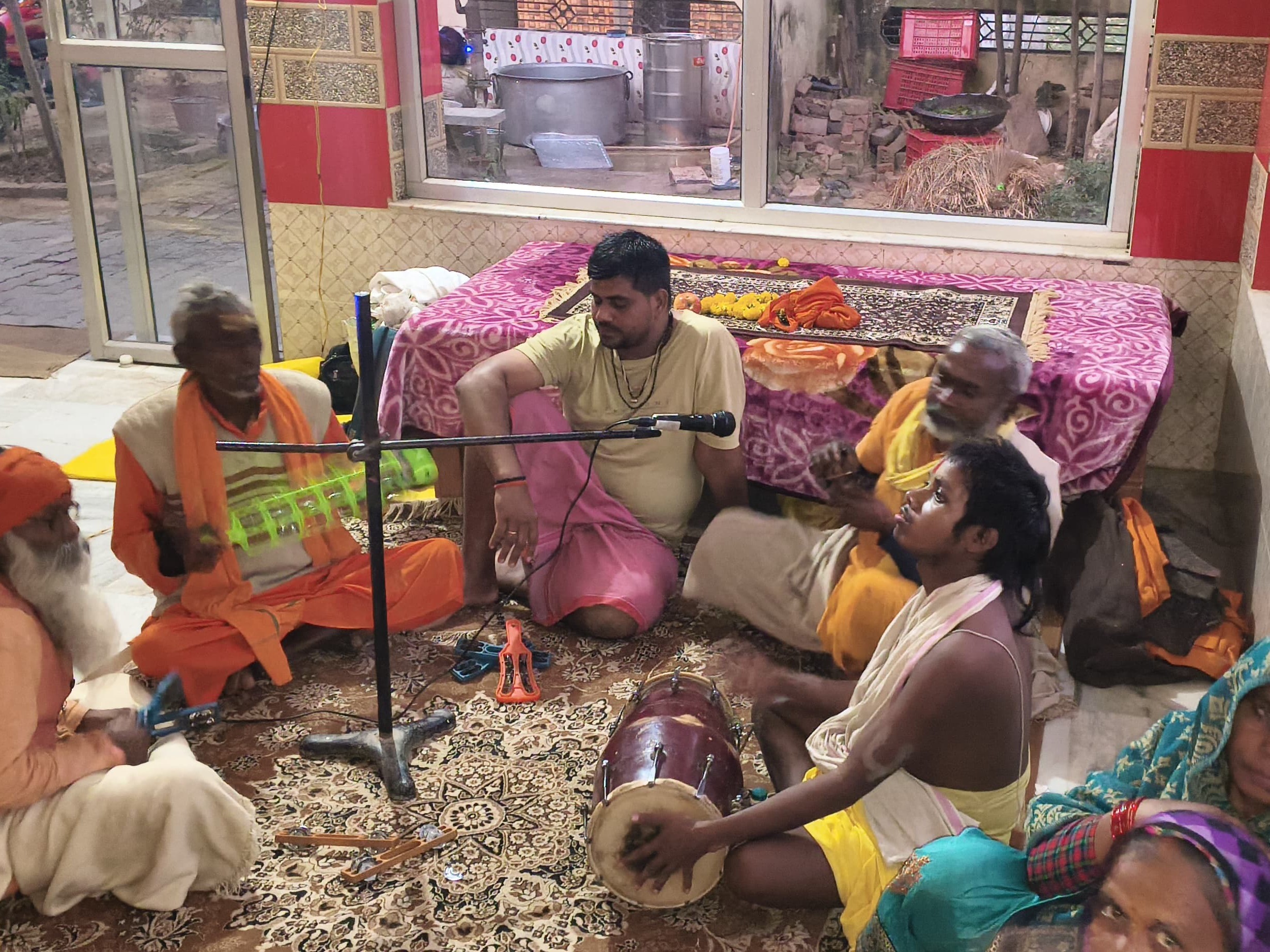 The 84 Kosi Parikrama Yatra made its night halt at Ranimau. | 84 कोसी ...