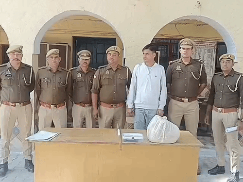 Shahjahanpur police arrest man posing as inspector Lived in rented ...