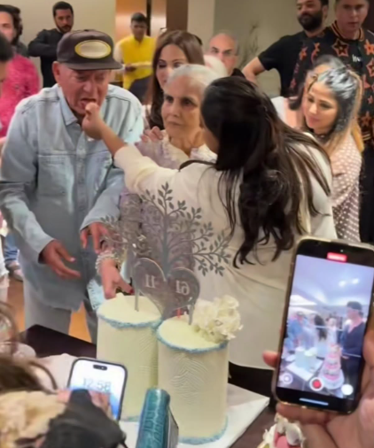 Salim and Salma Khan marks 61st anniversary | Bhaskar English