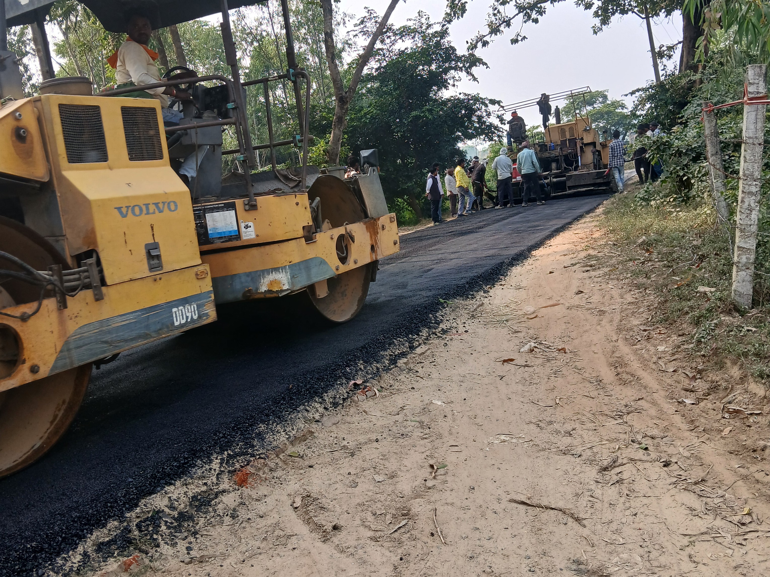 Work on the renovation of the Noorpur Mainhuwa road on the Haidergarh ...
