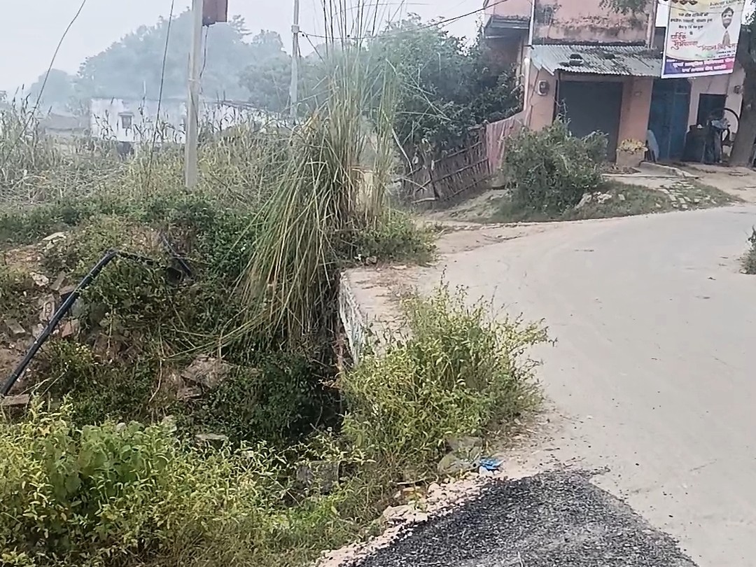 Dhantulsi canal culvert dilapidated, security wall missing
