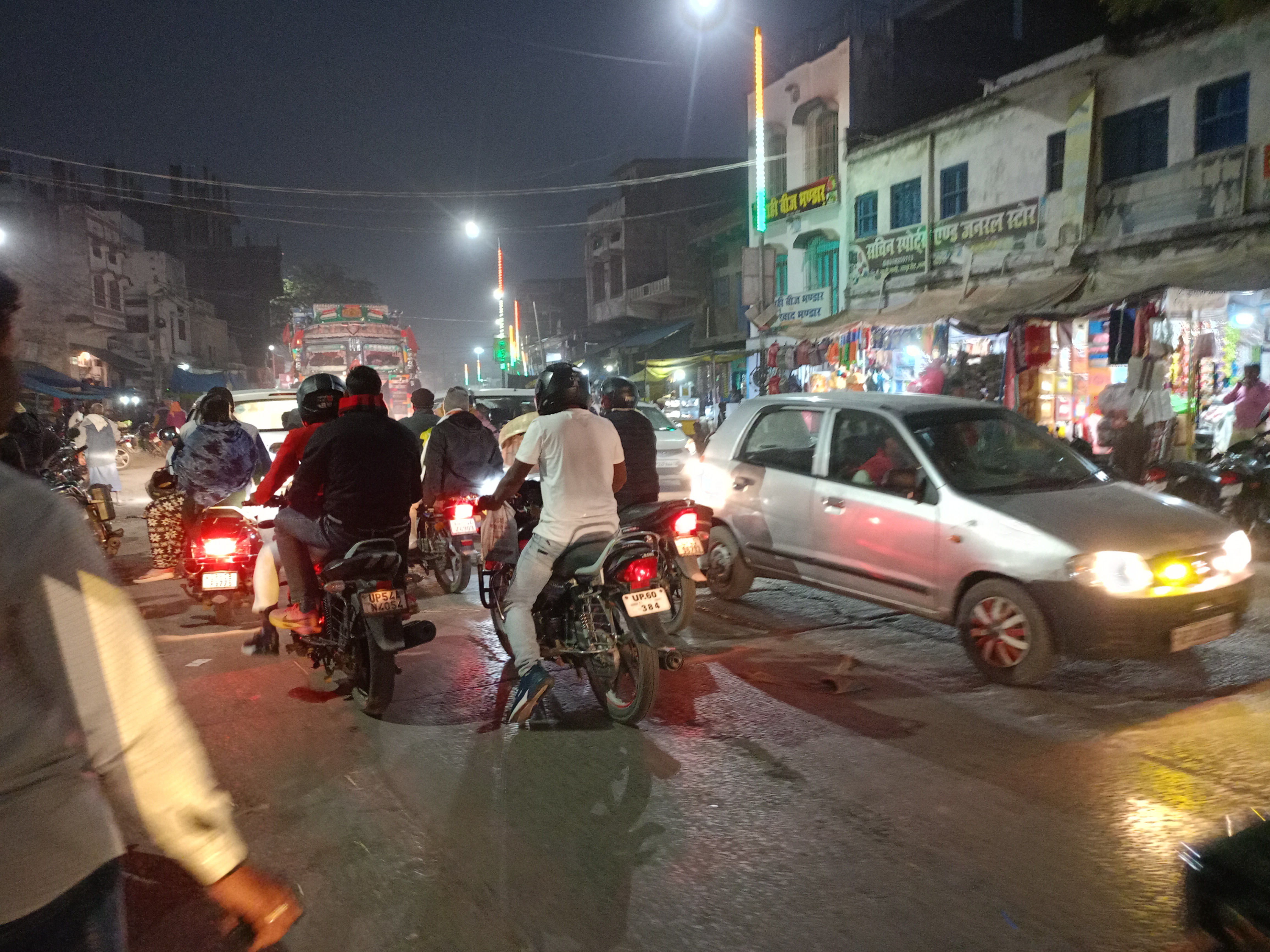 A car breakdown caused traffic jam in Nagra Bazaar