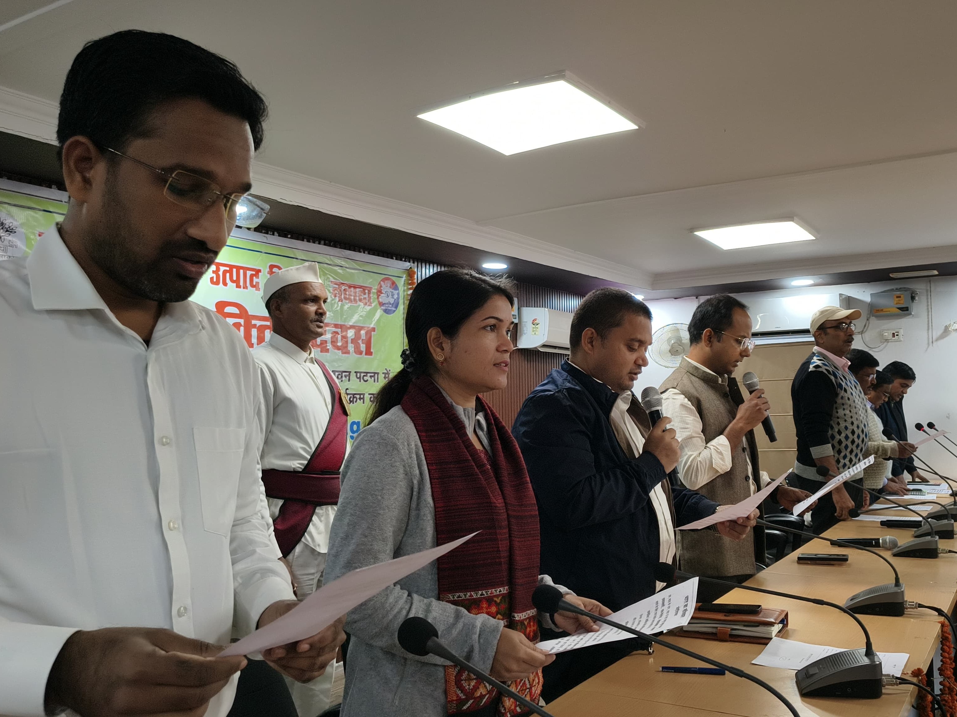 75th anniversary of Constitution Day celebrated in Nanwada | नवादा में ...