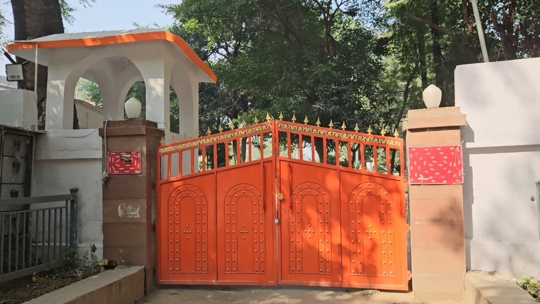 Rabri Devi 10 Circular Road Bungalow; Nitish Kumar | Tejashwi Yadav ...