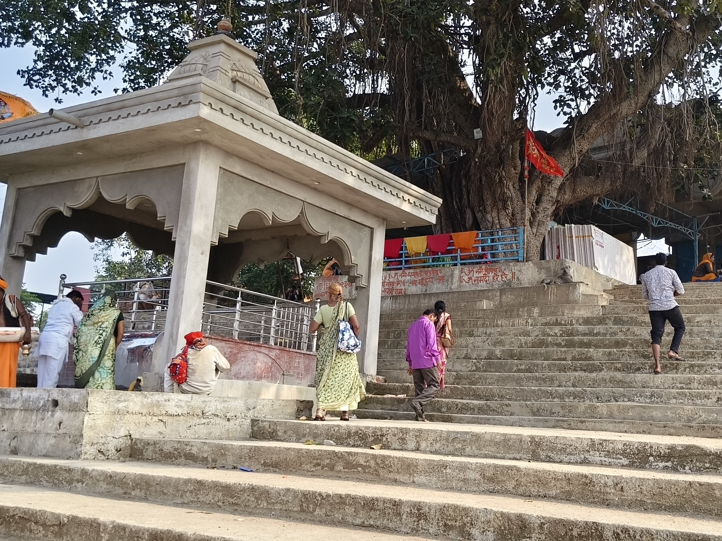 With the demise of Siyaram Baba, the glory of the ashram has halved.