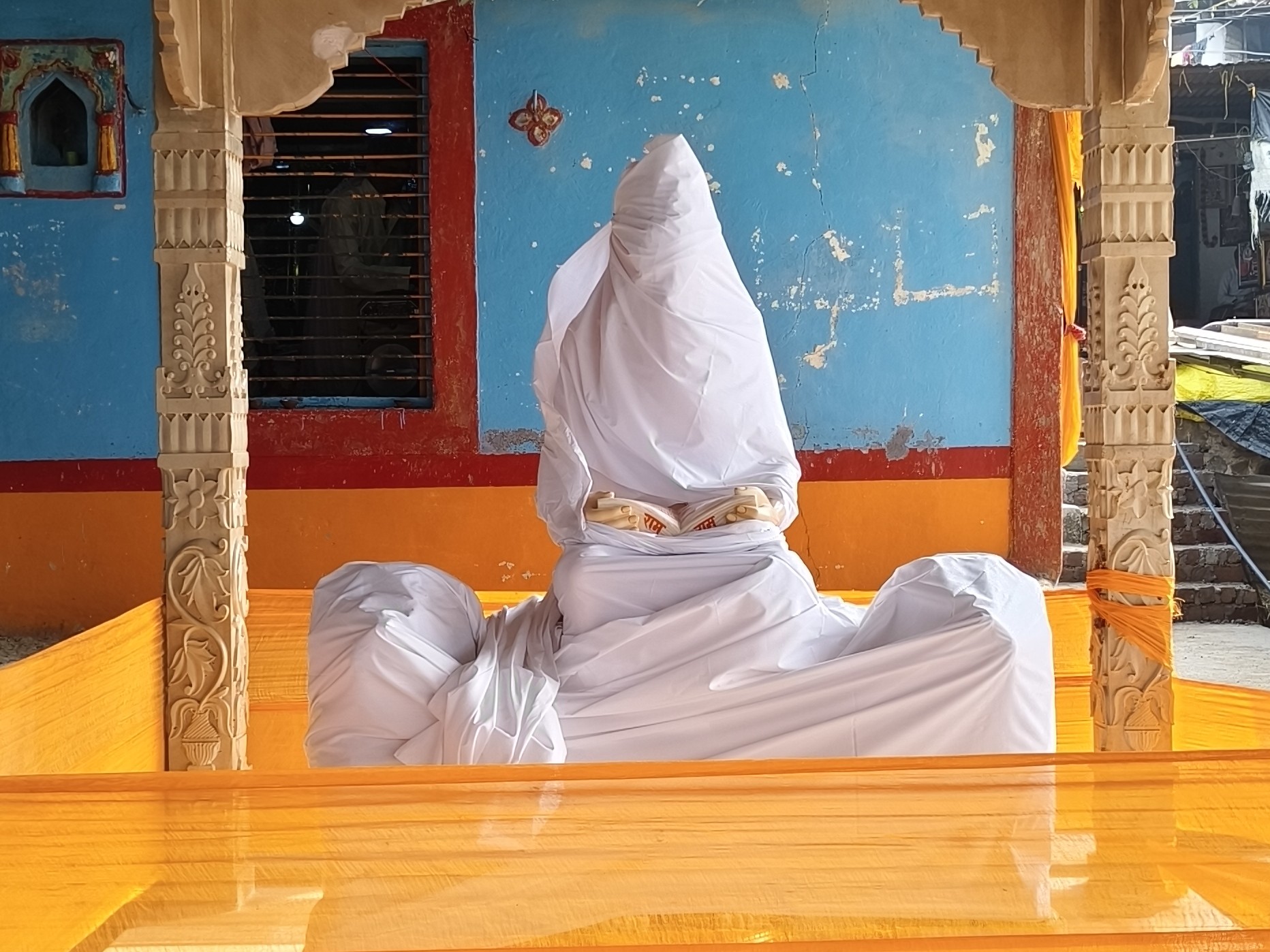 With the demise of Siyaram Baba, the glory of the ashram has halved.