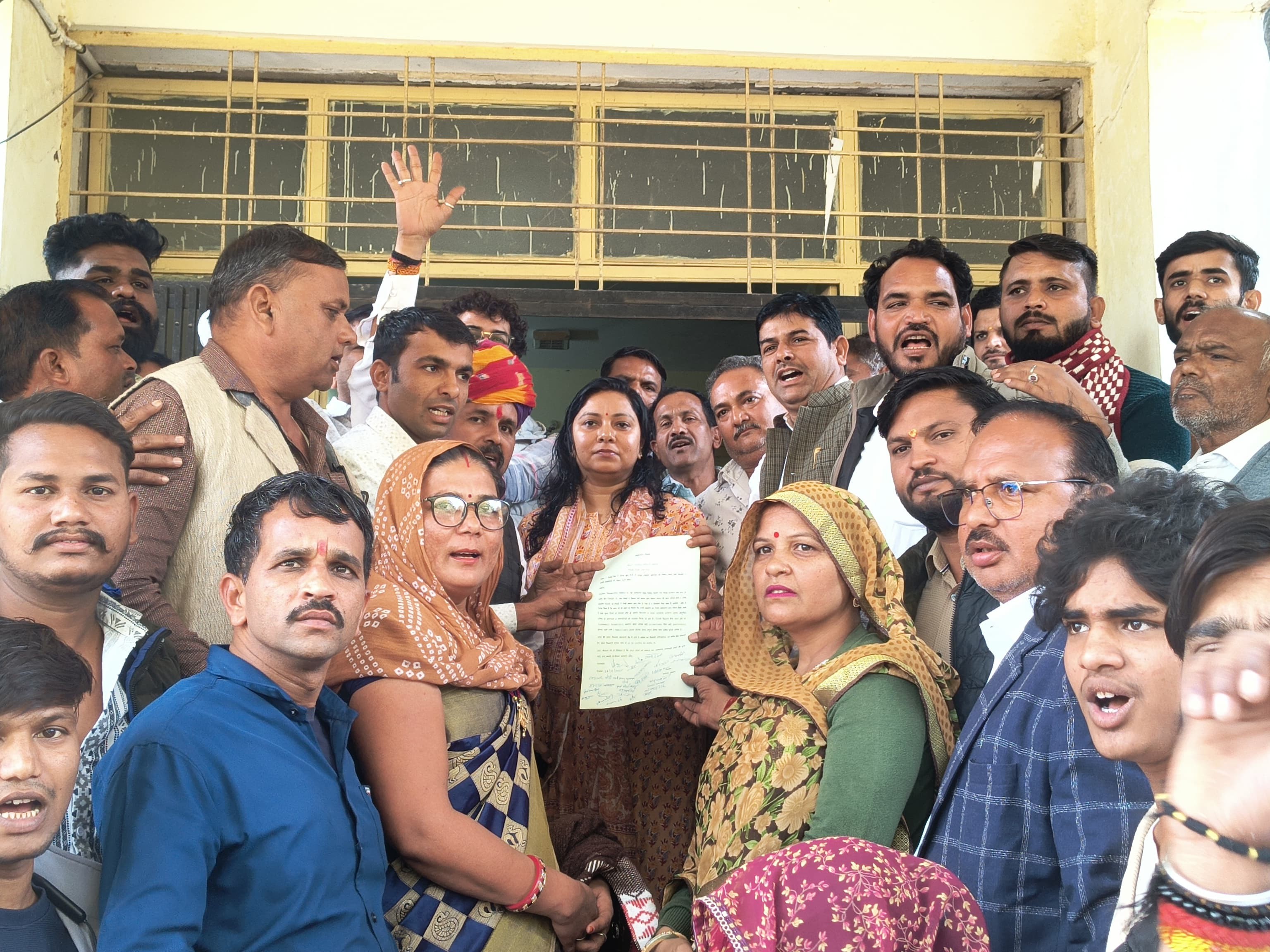 Protest in Niwai against transgender people from outside the area