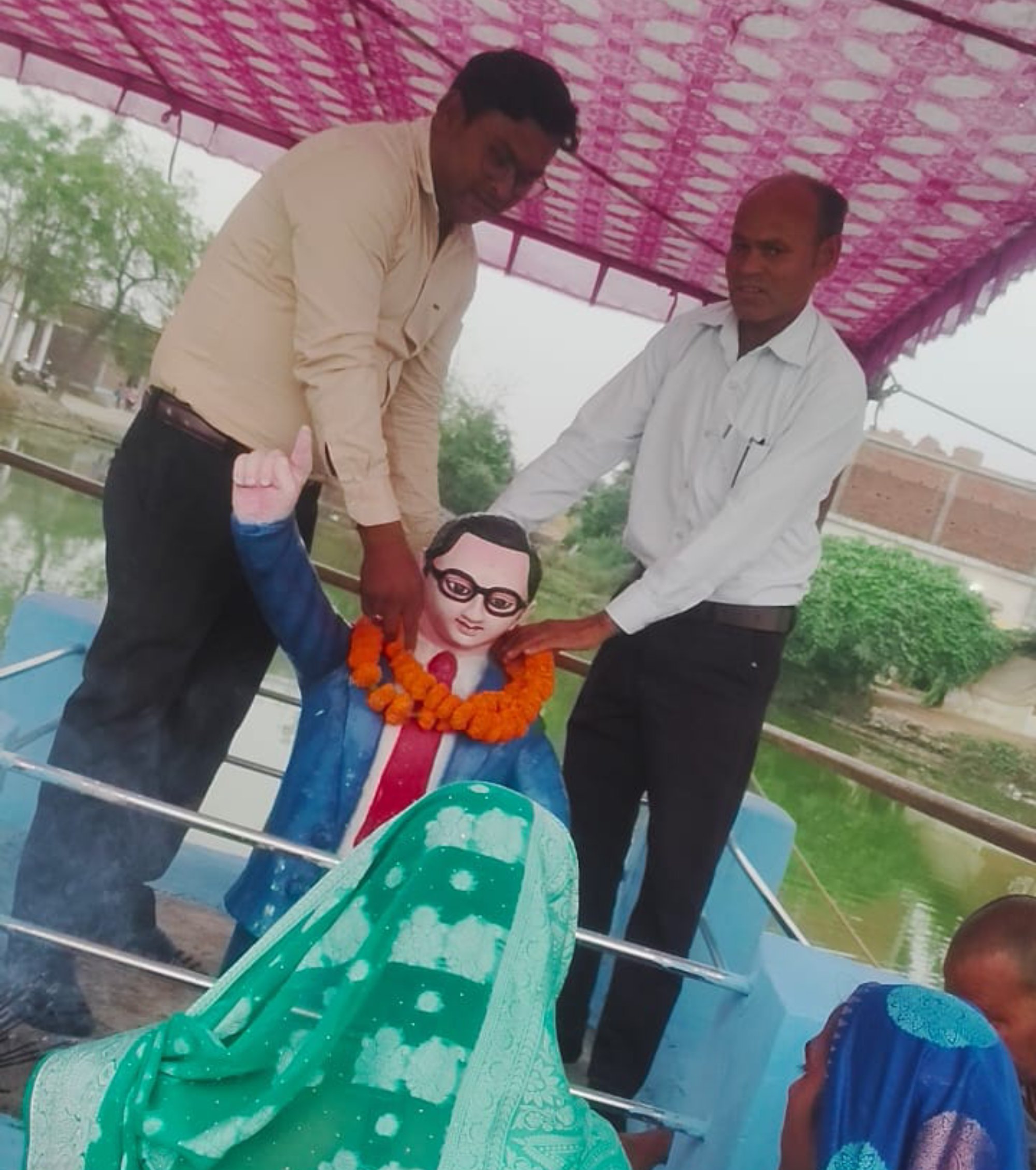 Along with 6 fundamental rights, also mention 11 duties. | 6 मौलिक ...