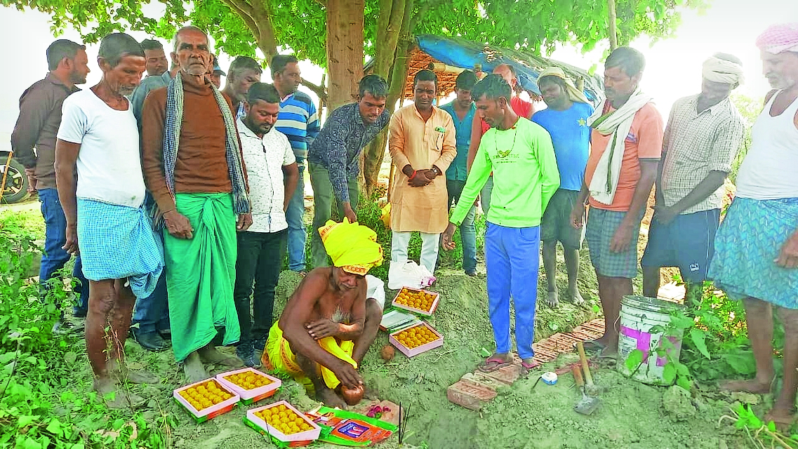 Construction of Manokamna Baba Brahma Sthan platform begins, there was ...